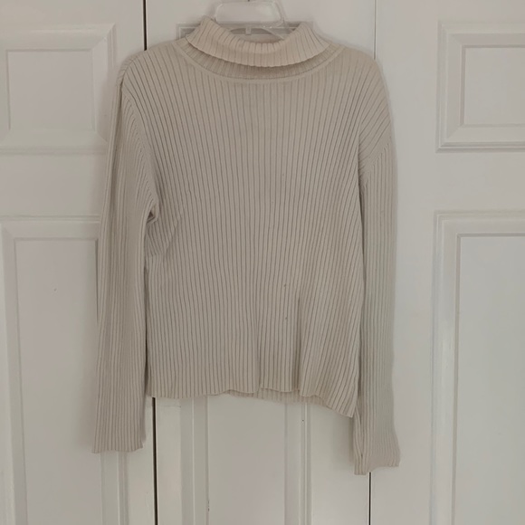 Chadwicks | Tops | Chadwicks White Ribbed Turtleneck | Poshmark